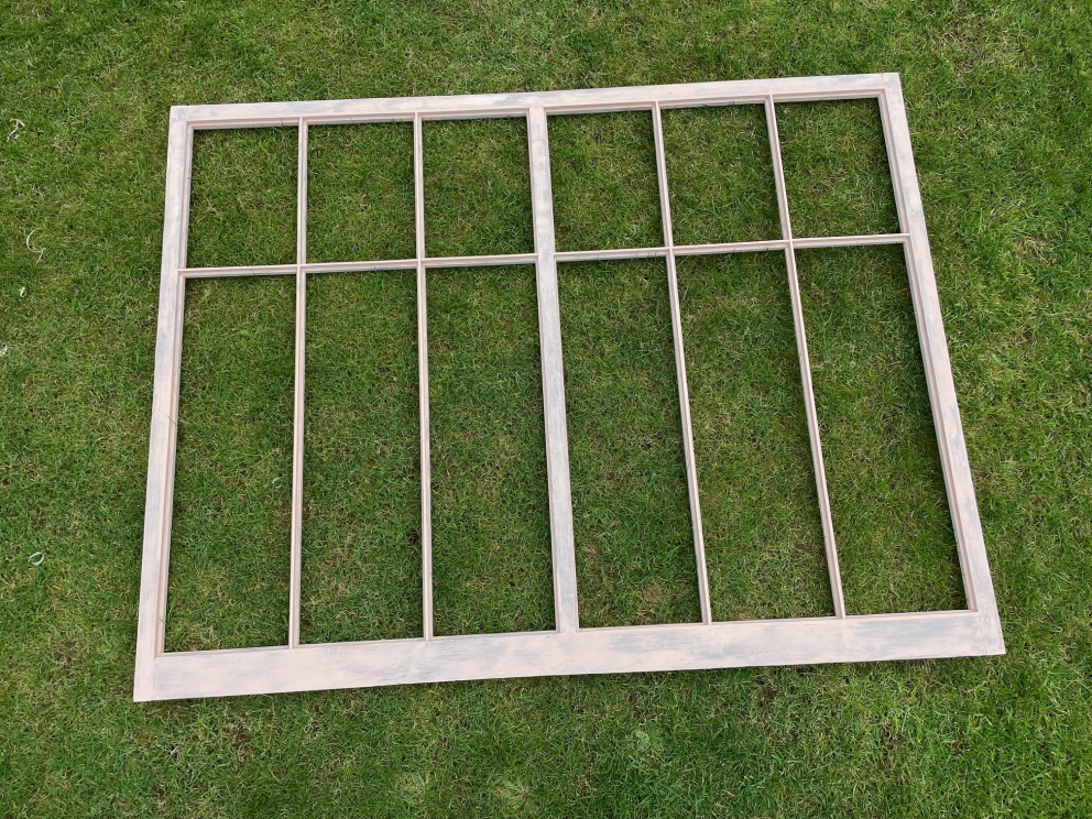 Restoration and conservation of the largest of the window sashes